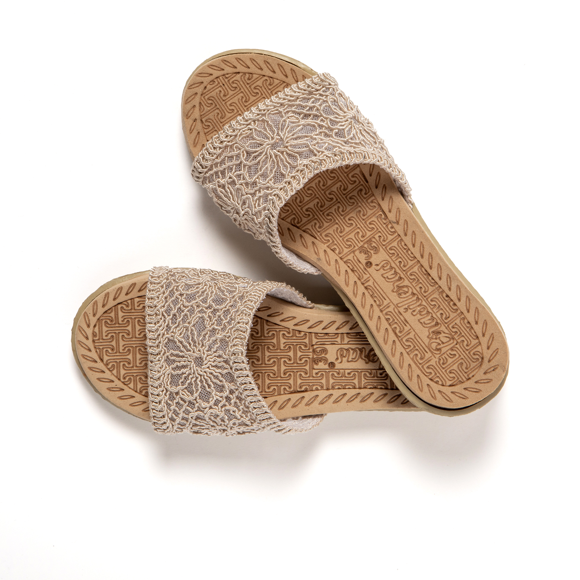 Sandals Breezie color Beige